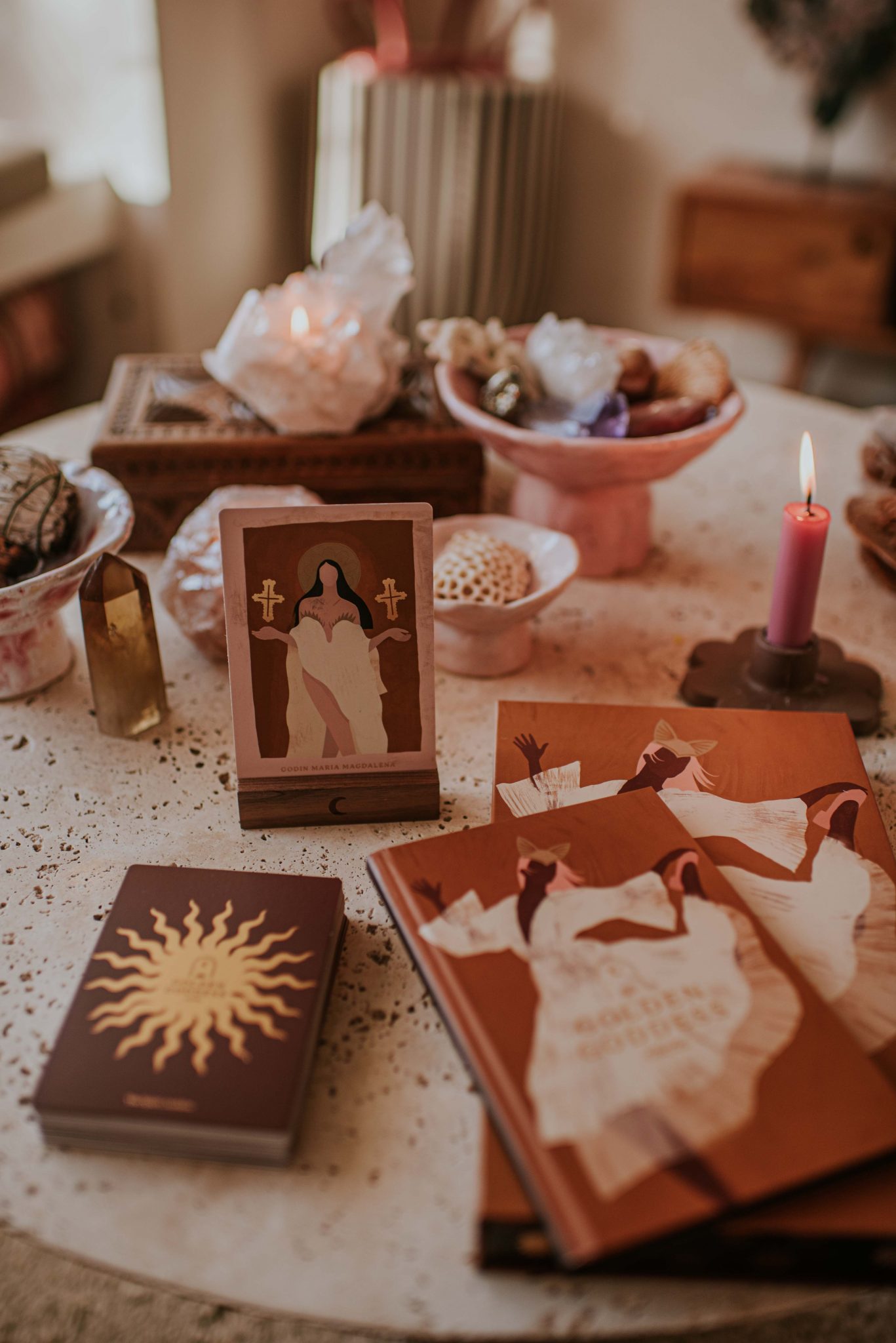 Golden goddess book & cards kopen in spirituele winkel The Spirit ...